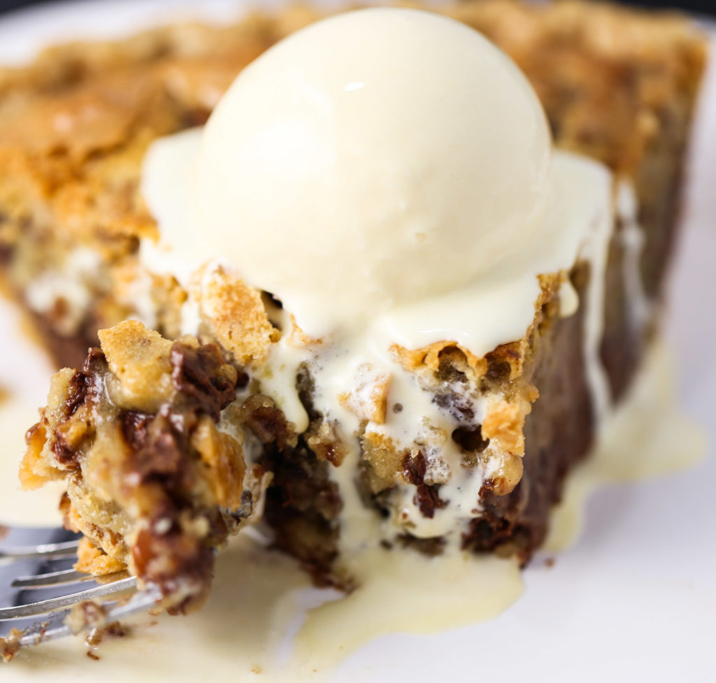 Chocolate Chip Cookie Pie - Tabs & Tidbits