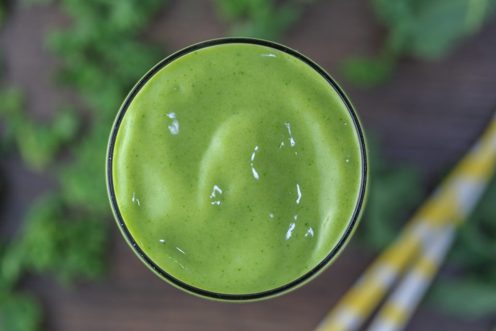 Kale & Mango Smoothie - Tabs & Tidbits