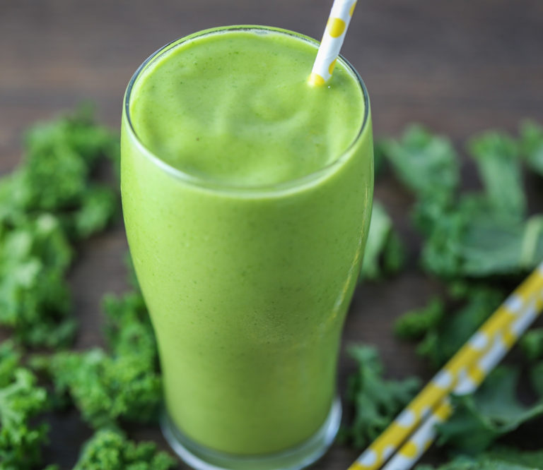 Kale & Mango Smoothie - Tabs & Tidbits