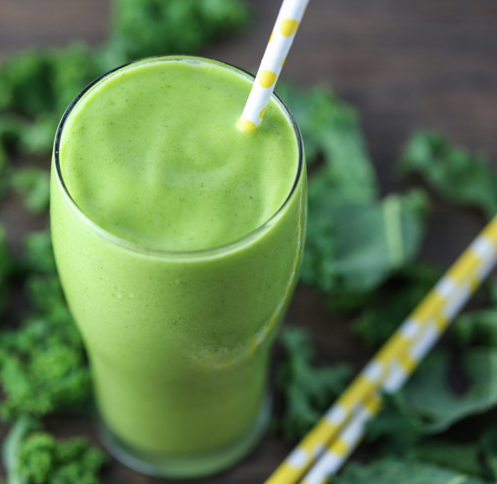 Kale & Mango Smoothie - Tabs & Tidbits